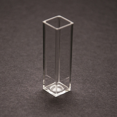 VWR Cuvette, UV Grade, 4.5 mL 500 per case | USABlueBook.com